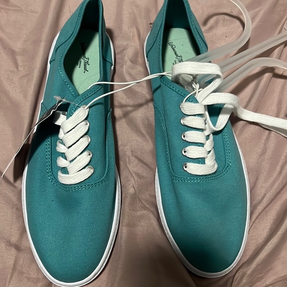 Universal Thread | Shoes | Universal Tread Color Aqua Blue Shoes For ...
